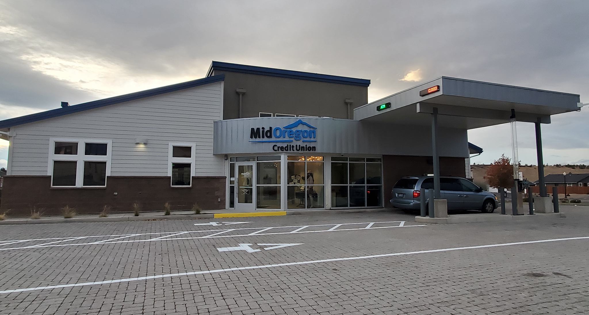 Mid Oregon Credit Union - Madras | SunWest Builders
